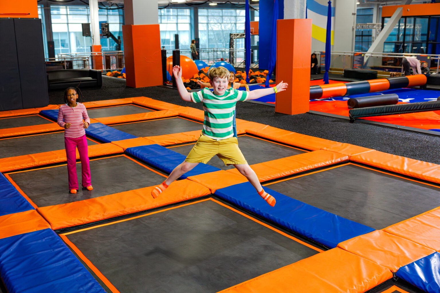 About Us | Sky Zone Trampoline Park